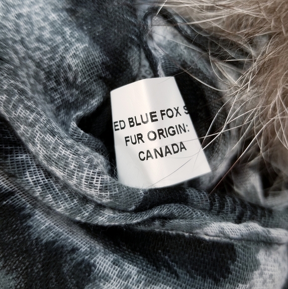 Mitchie's | Accessories | Mitchies 79 Shawl With Fox Fur | Poshmark